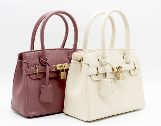 dkellyの評判は？なぜ安い？バッグはださいのか年齢層をチェック！ブランドの達人